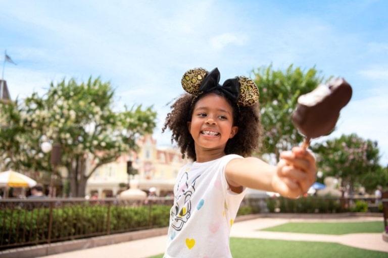 Disney Quick-Service Dining Plan: Convenient & Flexible 2024-2025